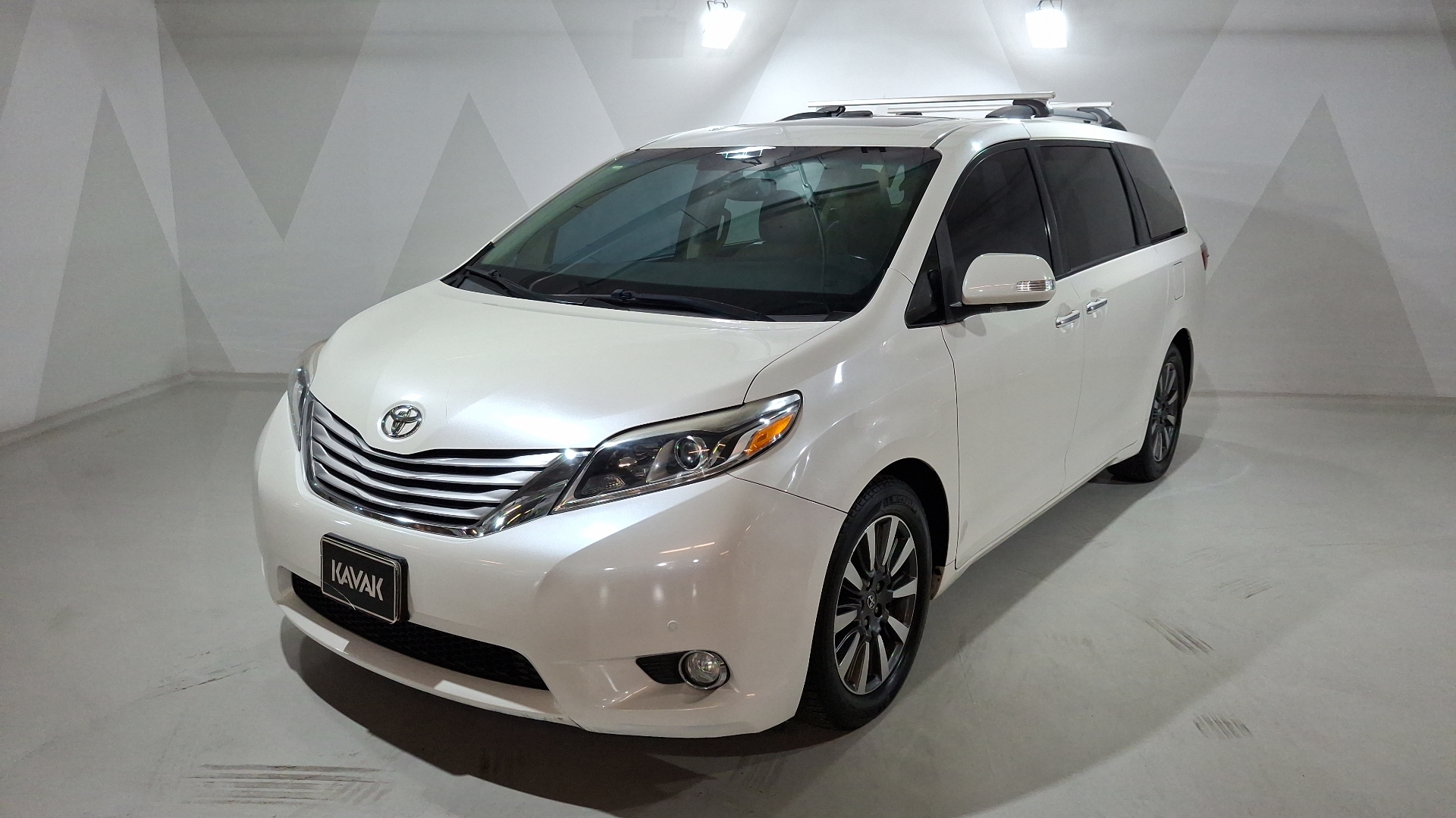 Autos Toyota Sienna 3.5 LIMITED AT Minivan 2017 usados | KAVAK México