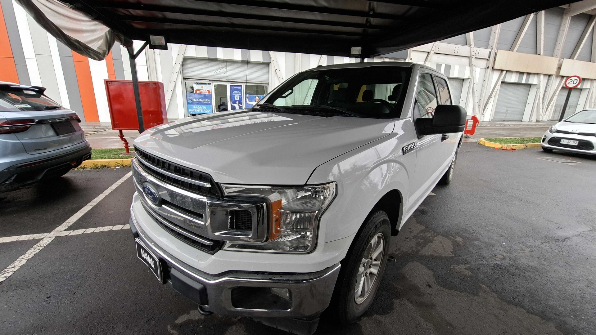 Autos Ford F-150 3.3 XLT AUTO DOUBLE CAB Pickup 2019 usados | KAVAK Chile