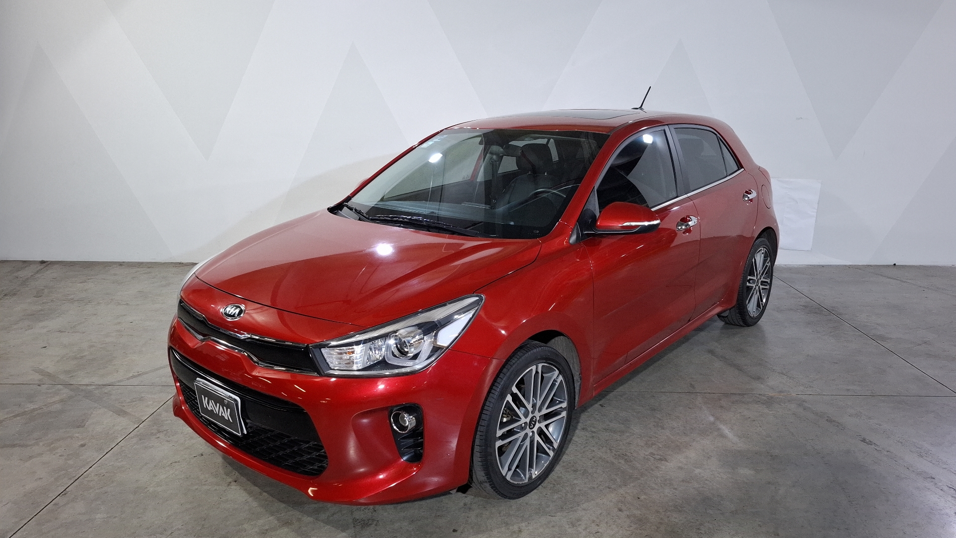 Autos Kia Rio 1.6 EX PACK AUTO Hatchback 2020 usados | KAVAK México