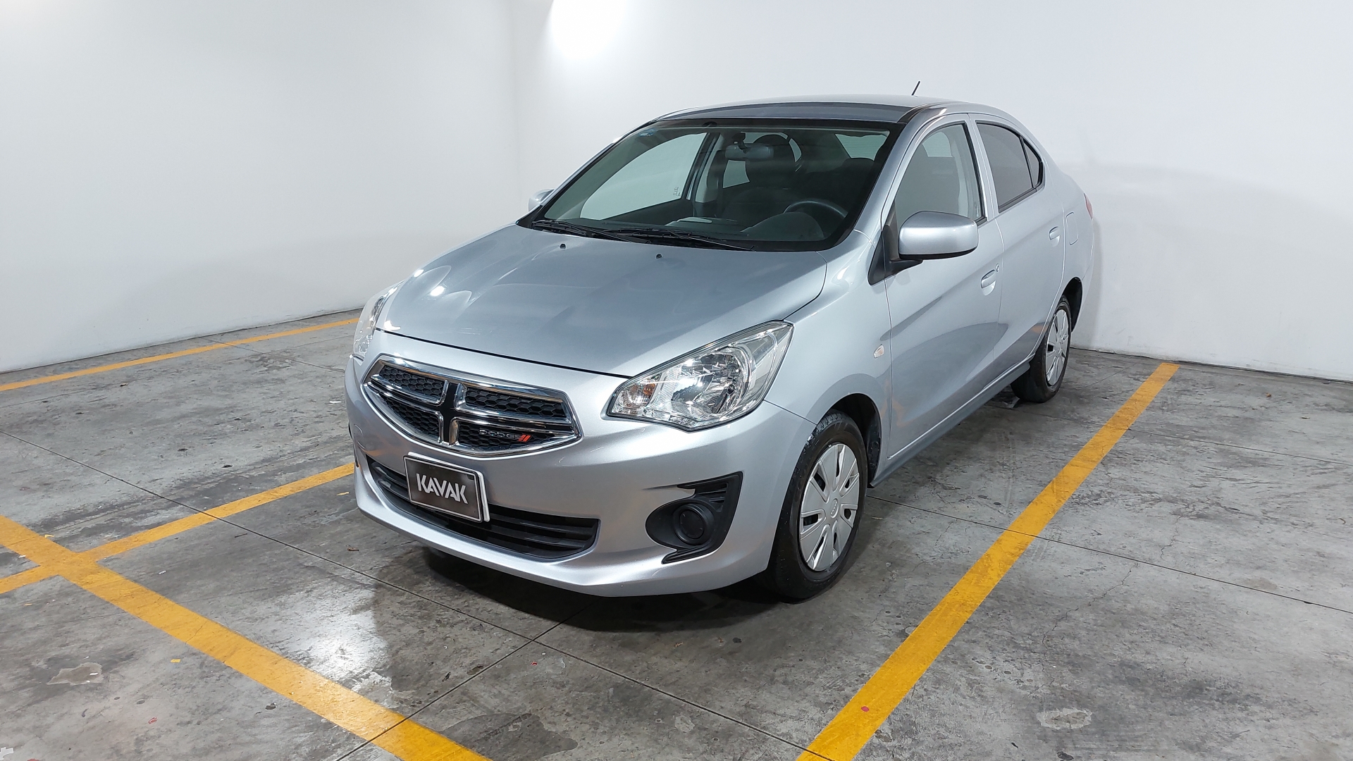 Autos Dodge Attitude 1.2 SE Sedan 2024 usados | KAVAK México