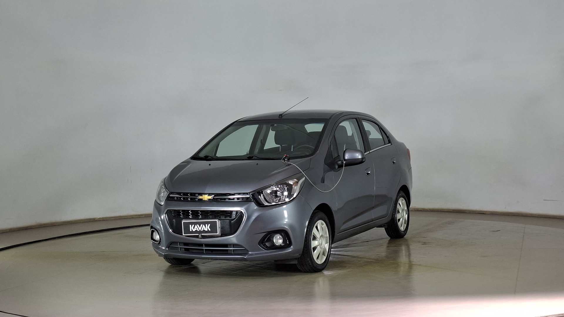 Autos Chevrolet Spark 1.2 LT AC Sedan 2020 usados | KAVAK Chile