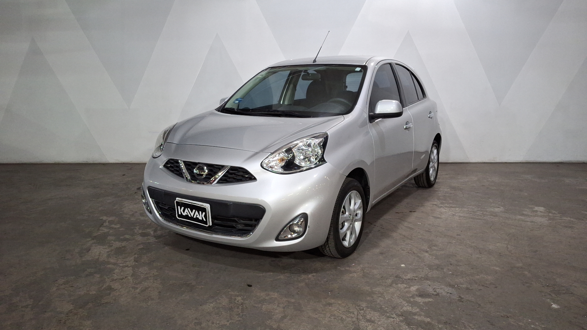 Autos Nissan March 1.6 ADVANCE AUTO Hatchback 2020 usados | KAVAK México
