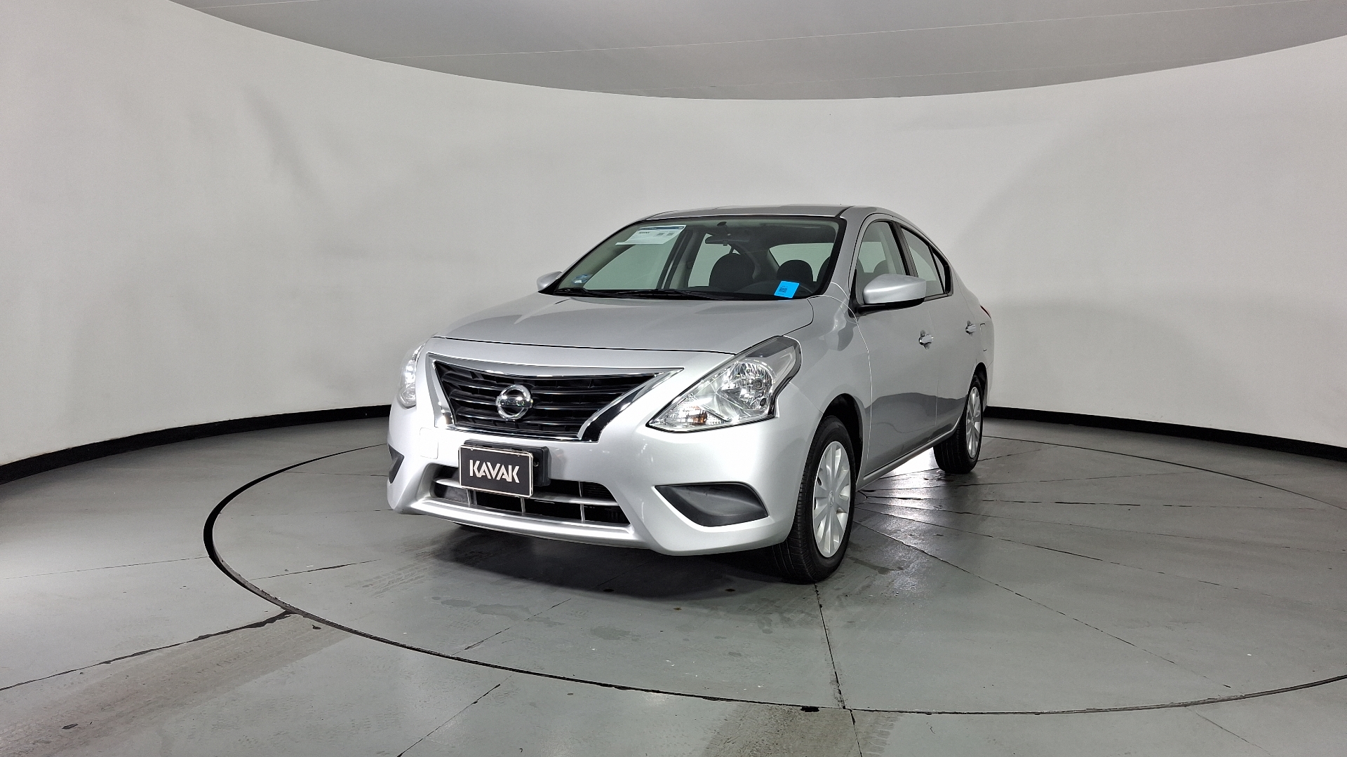 Autos Nissan Versa 1.6 SENSE Sedan 2018 usados | KAVAK México