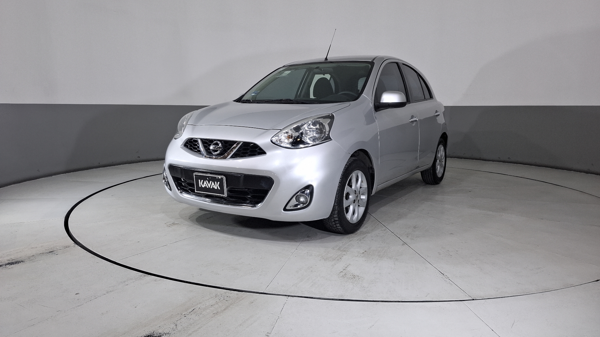 Autos Nissan March 1.6 ADVANCE AUTO Hatchback 2020 usados | KAVAK México