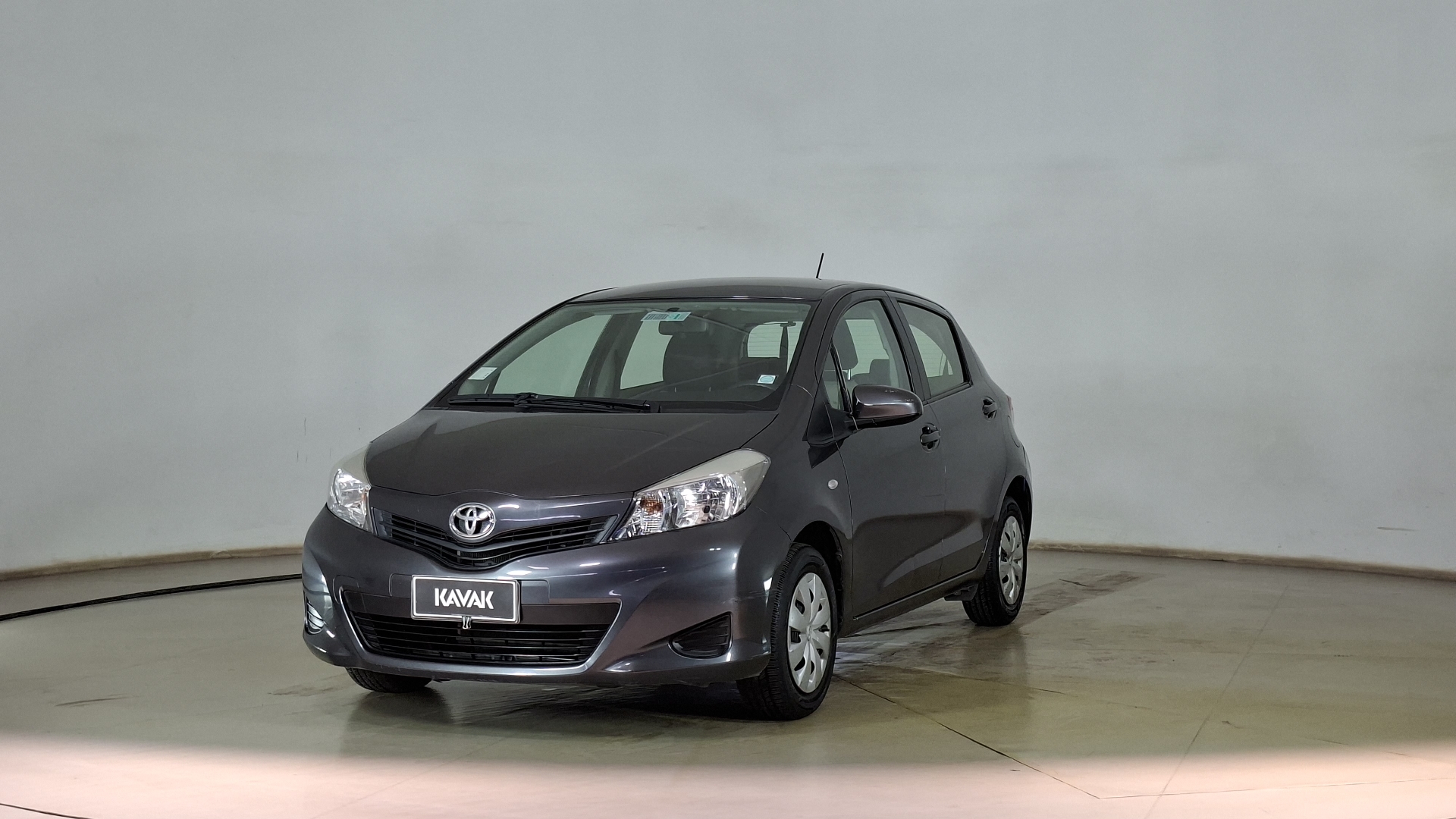 Autos Toyota Yaris 1.3 XLI SPORT 5D Hatchback 2012 usados | KAVAK Chile