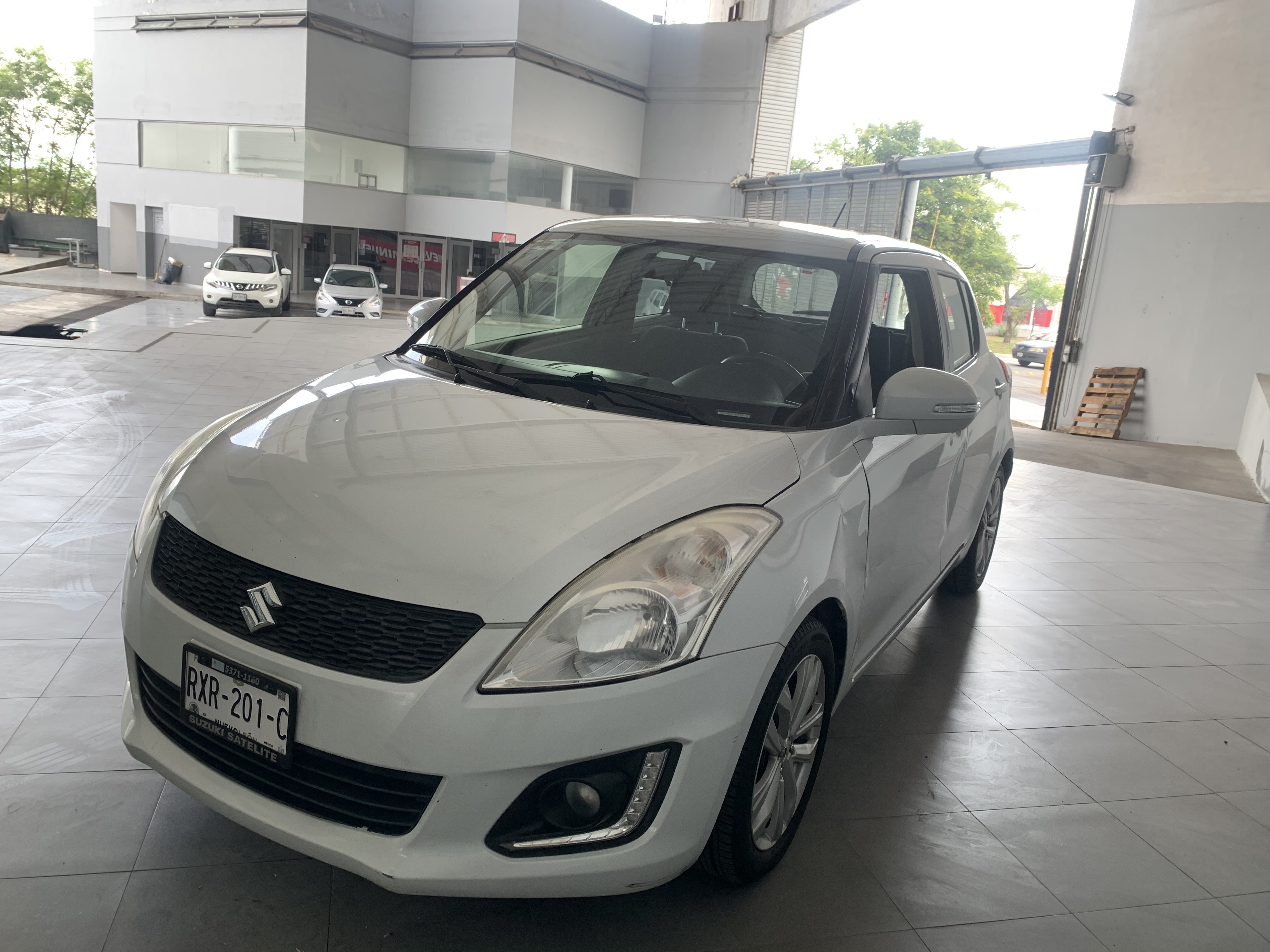 Autos Suzuki Swift 1.4 GLX AT Hatchback 2015 usados | KAVAK México