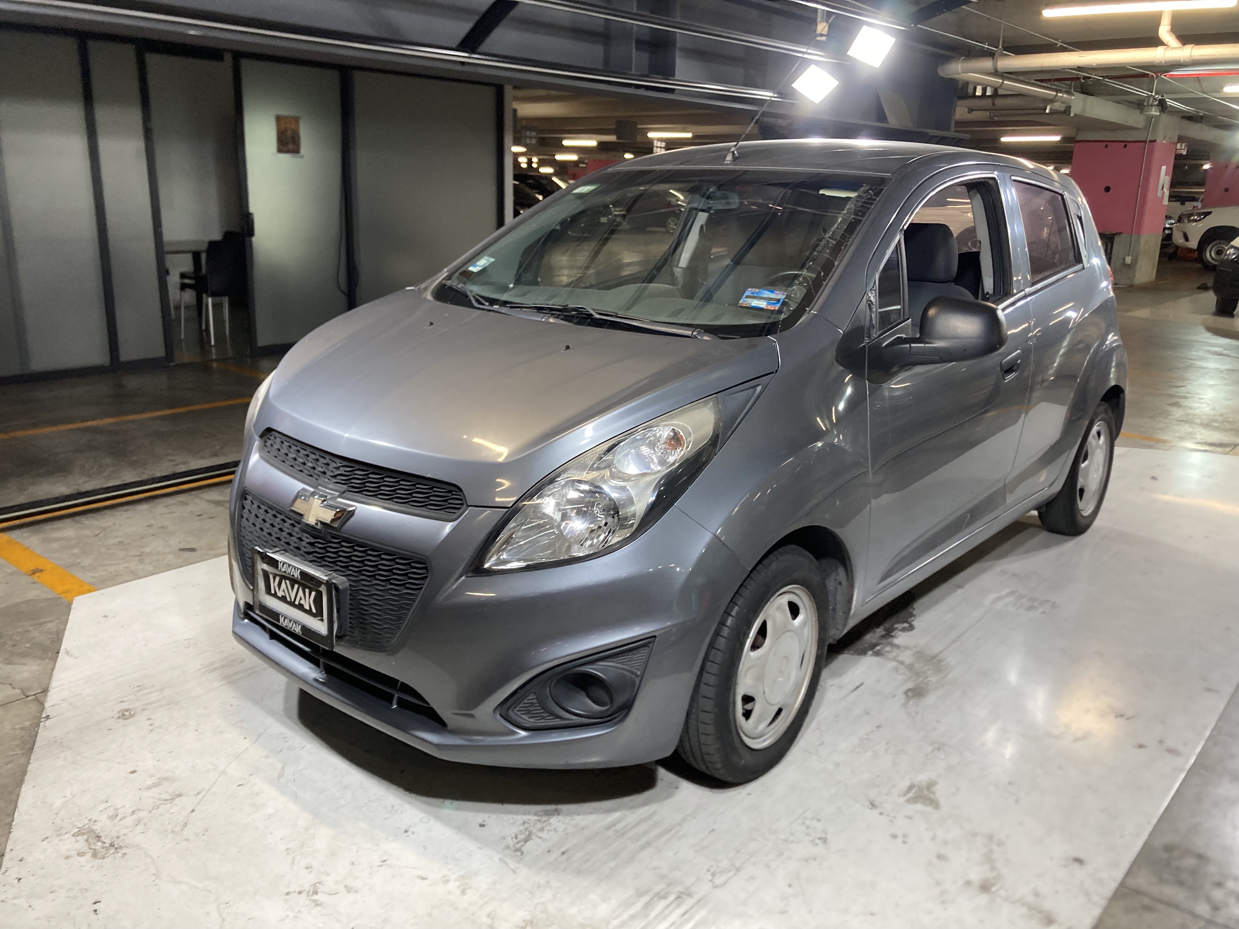 Autos Chevrolet Spark Classic 1.2 LT B MT Hatchback 2017 usados | KAVAK ...