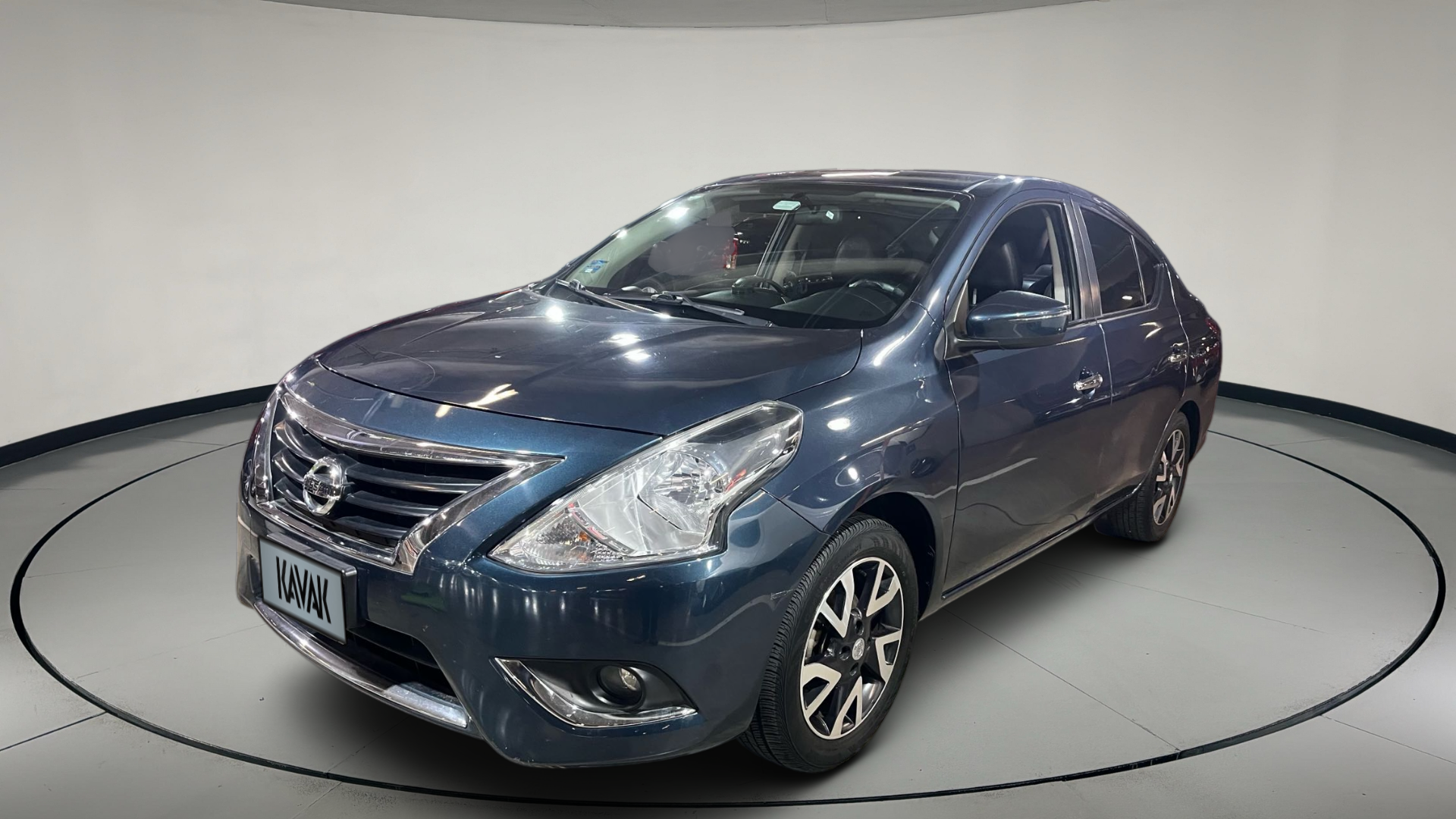 Autos Nissan Versa EXCLUSIVE NAVI AT AC Sedan 2016 usados | KAVAK México